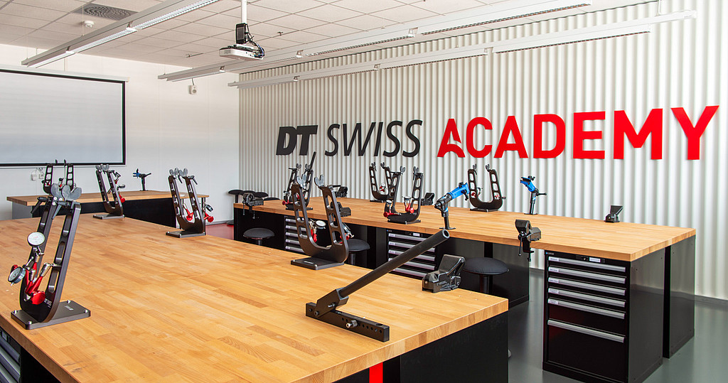 DT Swiss Academy baut Angebot aus